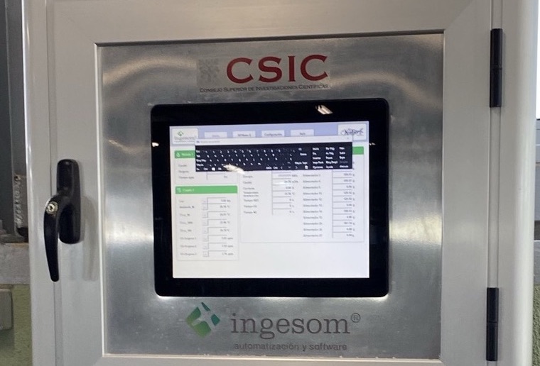 Advantages of a control system for research centers (2)%